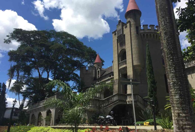 Things to do in El Poblado, Medellin: Lleras Park